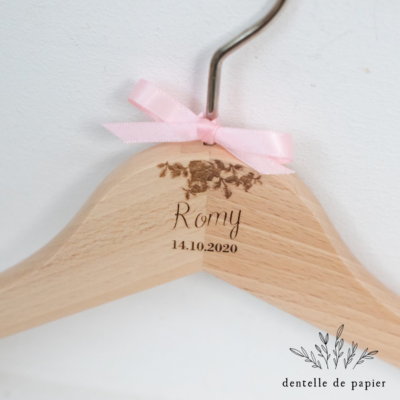 Cintre bébé/enfant modèle Fleurs - Brindille